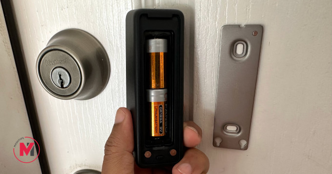 SwitchBot Wi-Fi Smart Lock Review: Convert Your Door Lock to Smart in ...
