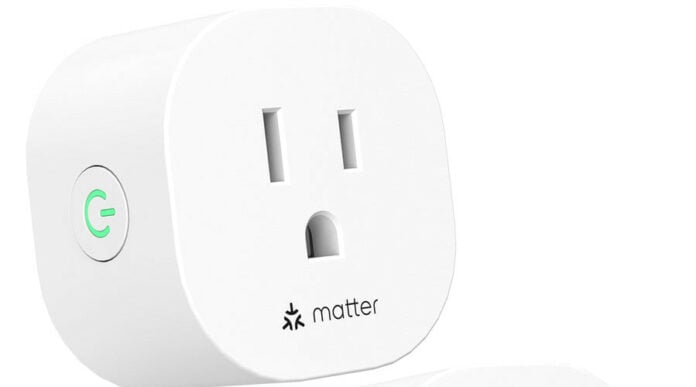 Matter Compatible Smart Plug Announced by Meross - MashTips